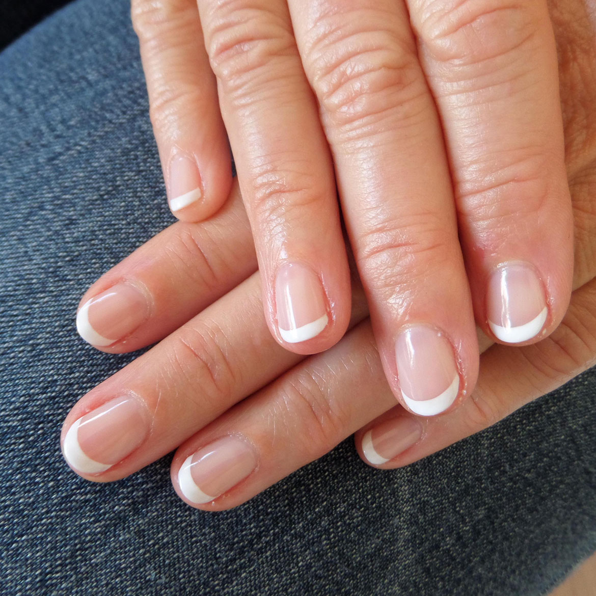 Shellac® negle | Få perfekte negle uden mærker hos Mekini i Aalborg