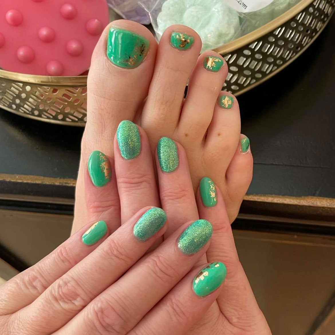 Shellac® negle | Få perfekte negle uden mærker hos Mekini i Aalborg